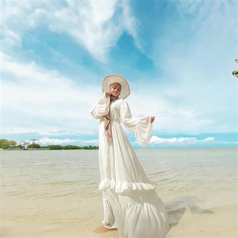 Gaya Outfit Ke Pantai Hijab Simple Dan Elegan Yang Cantik Blog