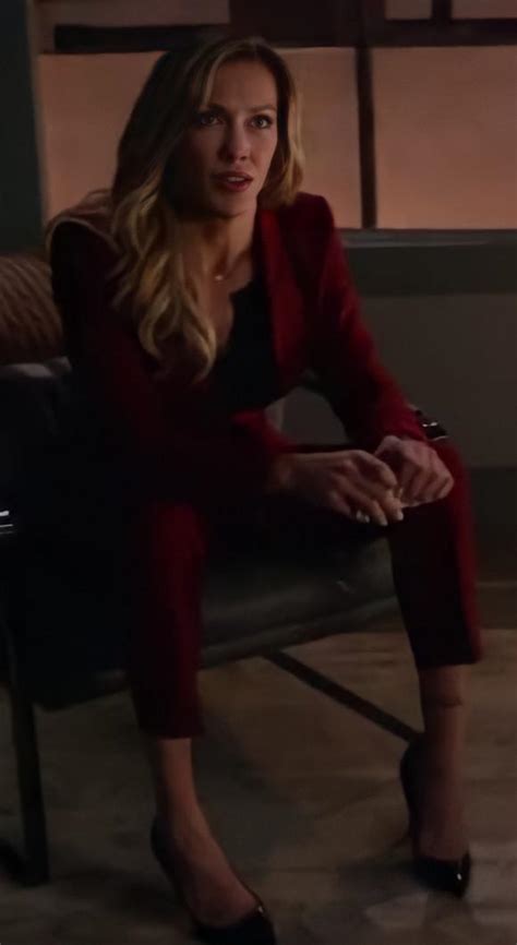 Katie Cassidy In Arrow S7 Rkatiecassidy