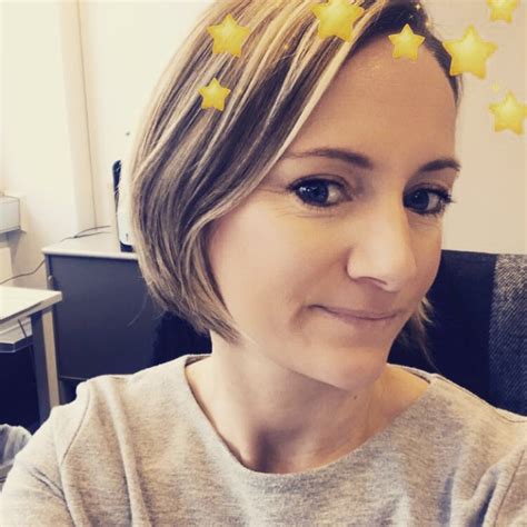 Naked Blonde Short Haircut Woman Telegraph