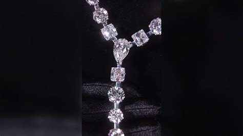 Drake Gets Lavish Necklace Made With 42 Engagement Ring Diamonds For