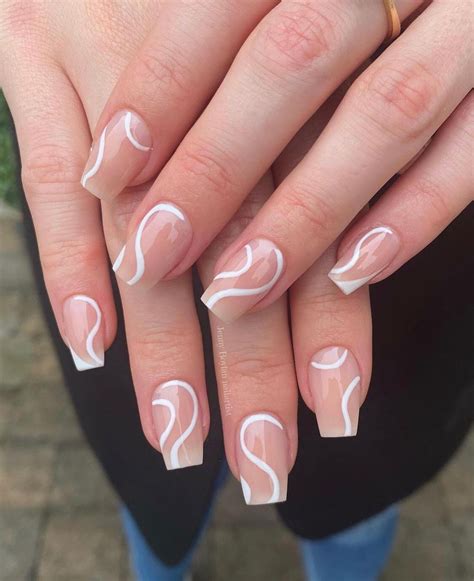 Dise Os De U As Blancas Para Un Look Discreto Y Elegante Glamour
