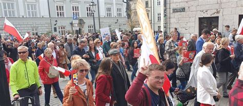 Kraków Przez stolicę Małopolski przeszedł marsz solidaryzujący z