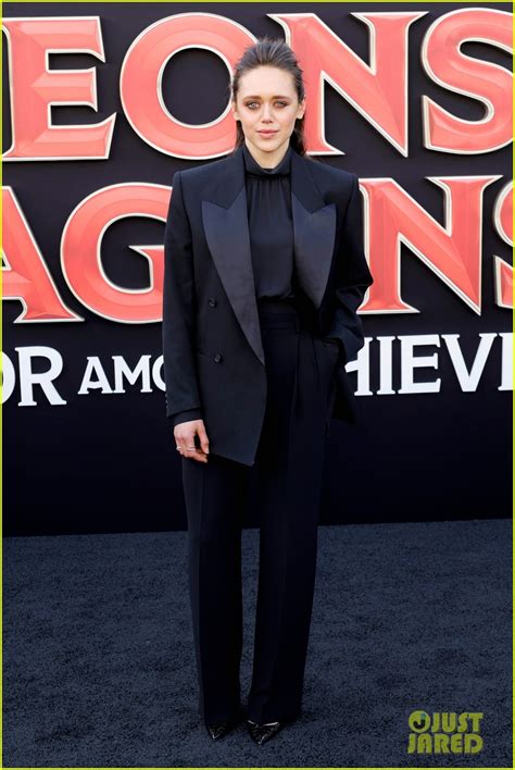 Chris Pine Rege Jean Page More Bring Dungeons Dragons Movie To L