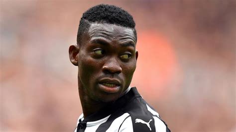 Mort De Christian Atsu Ans Le Footballeur Retrouv Mort Douze