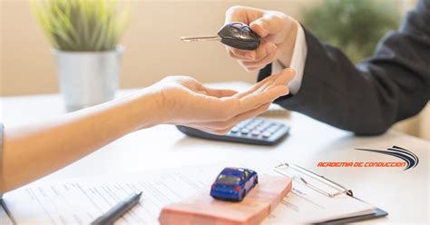 Cómo hacer el traspaso de un vehículo Guia Completa