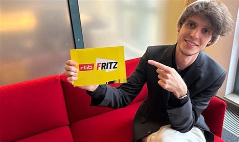 Justin Timpe El Fan Del K Pop Conquista La Radio Alemana Con Beste