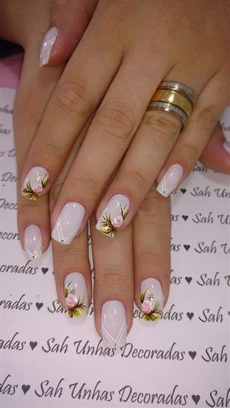 40 inspirações de lindas unhas decoradas para você