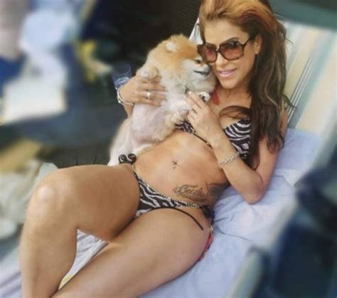 Anayka Fox la Rica y Apretadita original reacciona a la imitación de