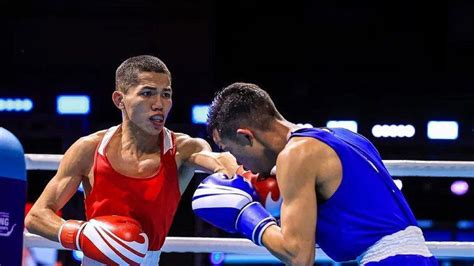 У сборной Казахстана перед полуфиналом чемпионата мира по боксу