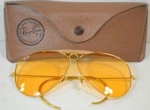 Ray Ban Vintage RAY BAN Bausch Lomb AMBERMATIC AVIATOR Bullet Hole