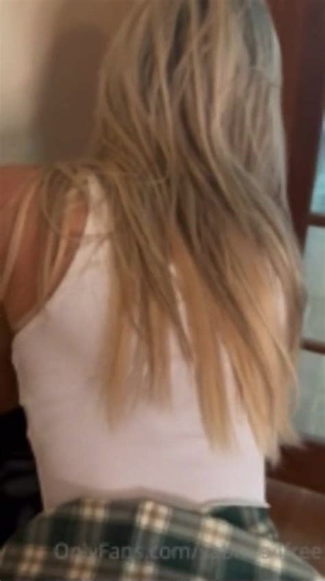 Sabrina Vaz School Girl Sex Tape Video Leaked