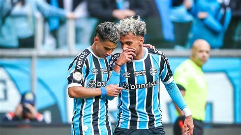 Perdeu a paciência Renato barra 4 jogadores do time do Grêmio