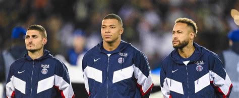 Psg Mbapp Neymar Et Verratti Priv S De Photo Officielle Par Le Club