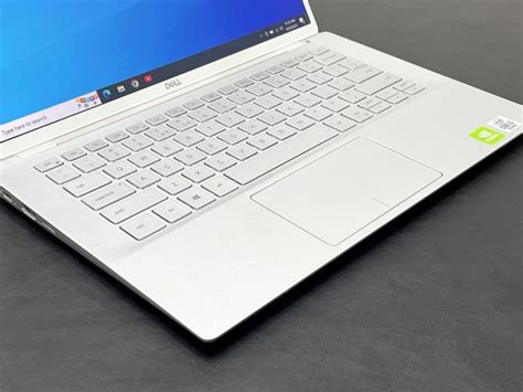 Dell Inspiron Core I U Gb B Vga Fhd Edg Vn