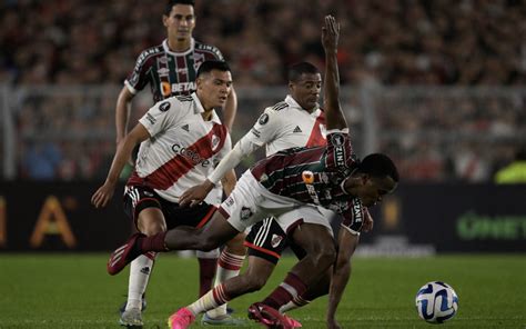 Fluminense Sofre No Monumental De N Ez E Perde Para O River Plate Pela