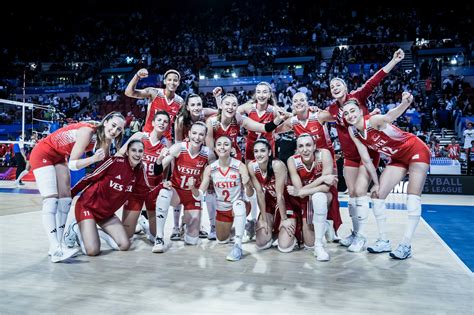 FIVB Kadınlar Voleybol Milletler Ligi Dominik Cumhuriyeti ni 3 1 ile