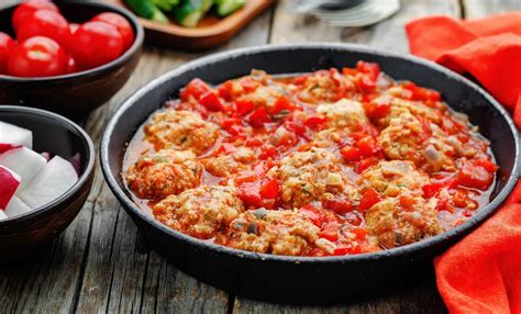 Albóndigas de Pescado en Salsa de Tomate Calorías Fitia