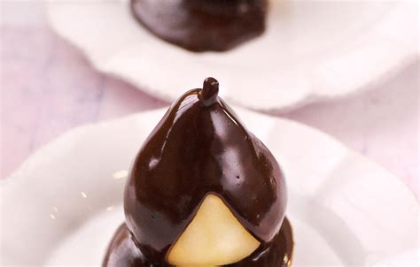 Poires pochées au chocolat Recette de Poires pochées au chocolat