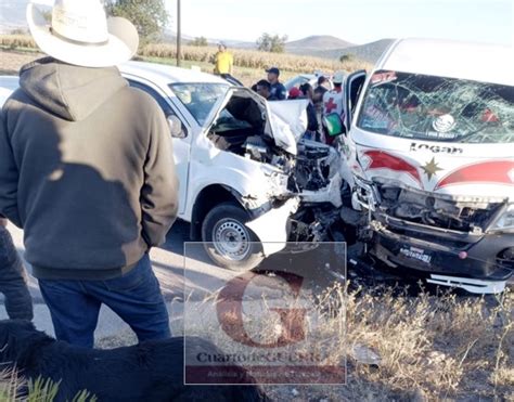 Choque Entre Colectiva Y Camioneta Particular Deja Al Menos