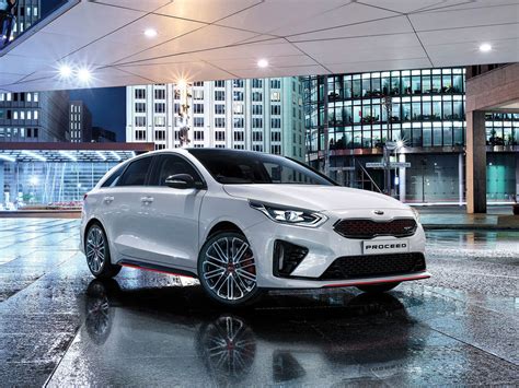 Kia ProCeed Универсал фотографии характеристики и цены