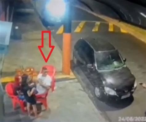Notícias IMAGENS FORTES Câmeras de segurança flagram o momento em
