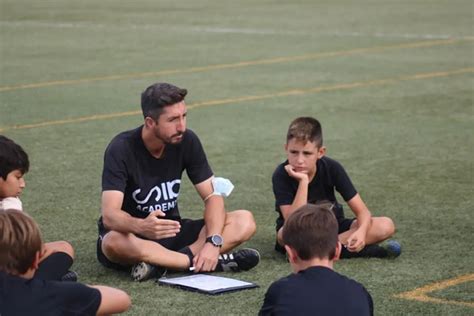Ser Entrenador De Fútbol Requisitos Estudios Y Habilidades Jugando Ando