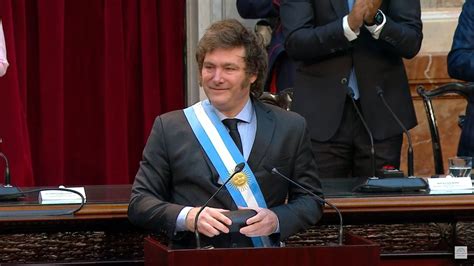 Javier Milei convocó a un acuerdo luego de criticar a todo el sistema