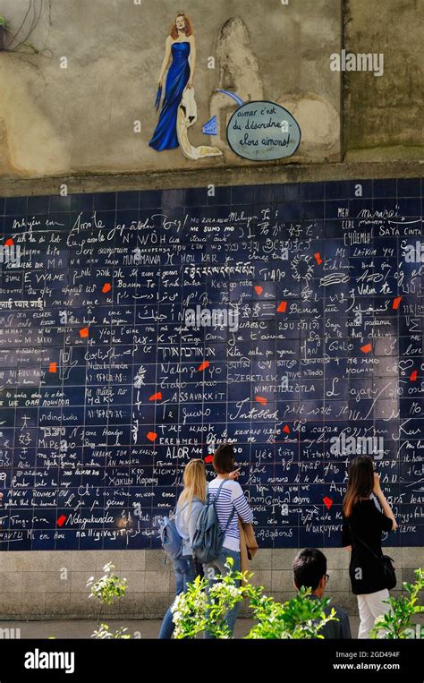 Le Mur Des Je T Aime Hi Res Stock Photography And Images Alamy