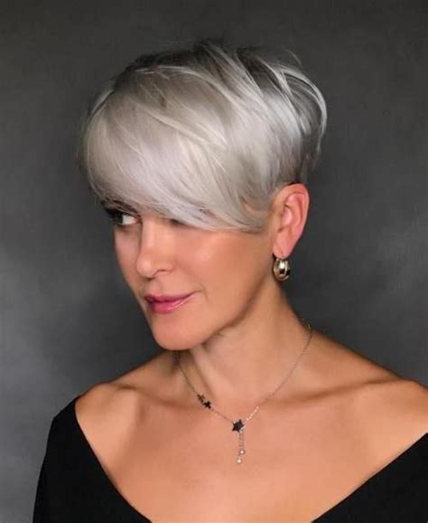 44 Muss Bob Frisuren 2020 für einen trendigen Look ausprobieren