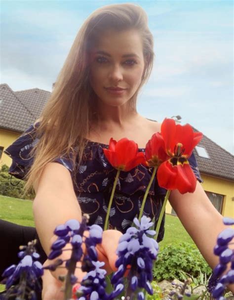 Ivana Mrazova Instagram Dedica D Amore A Luca Onestini Non Vedo L