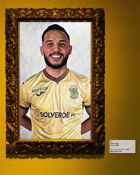 Atacante ex Vila Nova é anunciado por clube português