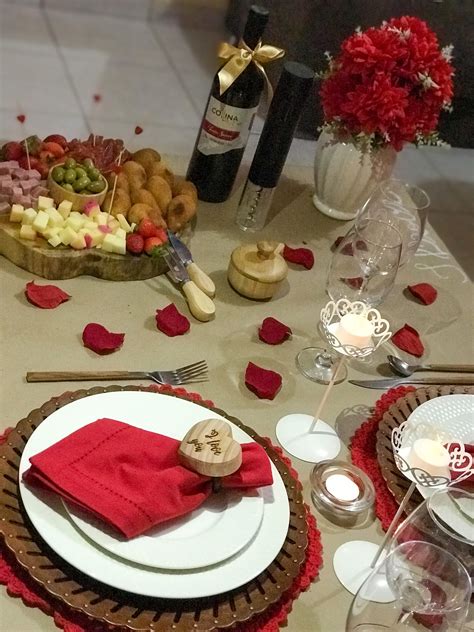 Inspiração para dia dos namorados Mesas de jantar romântico Jantar