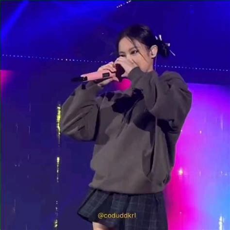 Pin em blackpink Vídeo Blakpink Jennie blackpink Garotas fofas