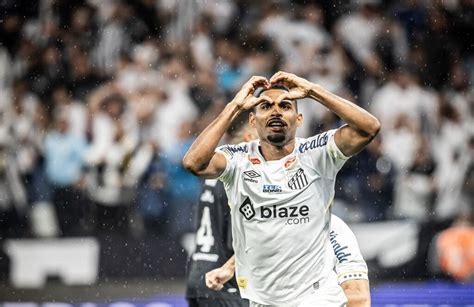Santos vence o RB Bragantino e avança à final do Paulistão