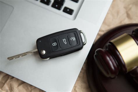 Pros And Cons Of Hiring A Car Accident Lawyer In New Orleans AKD Law