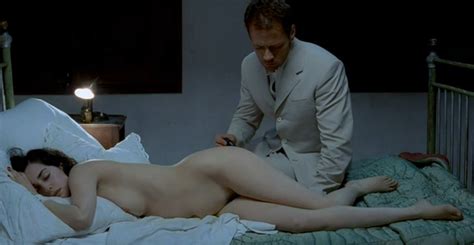 Watch Online Amira Casar Anatomie De L Enfer 2004 HD 720p