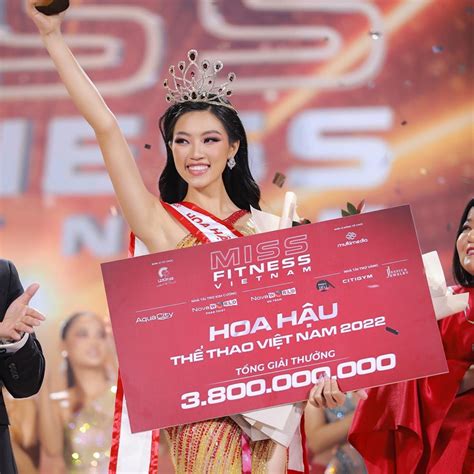 Huỳnh Thị Thanh Thủy khép lại kỷ lục 11 người đẹp lên ngôi Hoa hậu