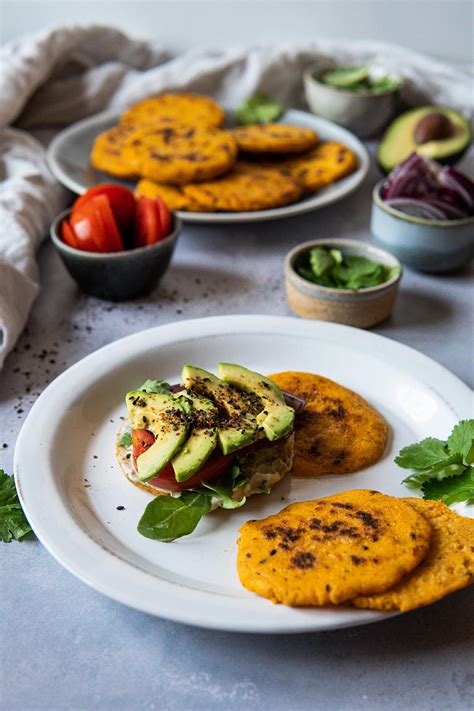 Cómo hacer arepas de zanahoria Receta fácil ComeViveViaja