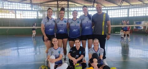 Resenha CM Notícias Regionais Equipe de voleibol feminino da K2
