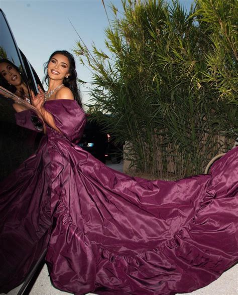 The Jaw Dropping Glamour Of Kim Kardashian S Lavish Purple Gown At