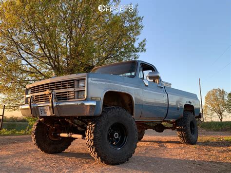 1982 Chevrolet K10 Pro Comp Series 51 Rough Country Suspension Lift 6