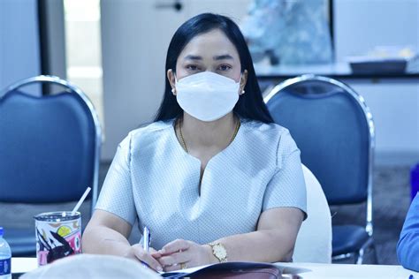 โครงการอบรมการพฒนาหลกสตรทมงเนนผลลพธ การเรยนรในแนวทาง OBE