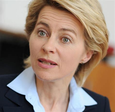 15 Linda Van Der Leyen Terpopuler