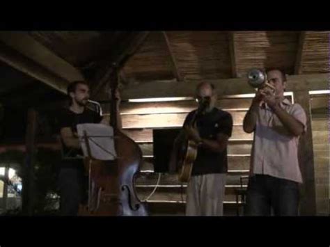 Jesús Lluís i Tonino en concert a Cala Blanca YouTube Music