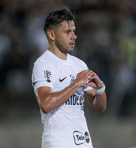 Atuações veja quem se destacou na vitória do Corinthians sobre o