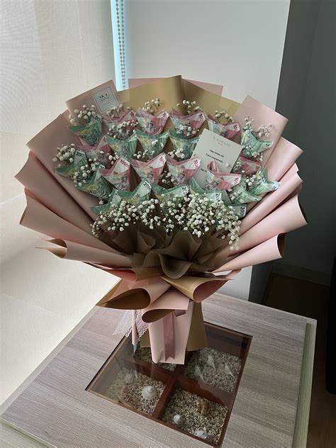 Pin Oleh Sese Wu Di Money Bouquet Ide Wisuda Ide Hadiah Buket