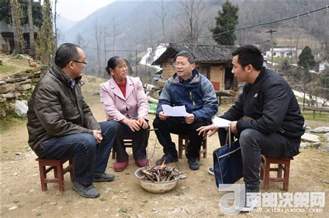 洋县医院组织帮扶干部到贫困户家中开展大走访送温暖活动 西部决策网 国家一类新闻网站