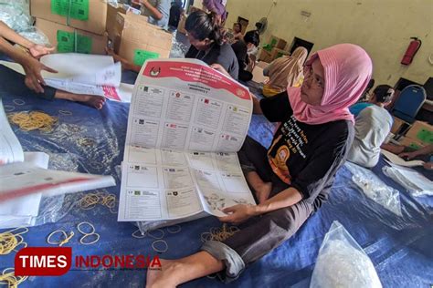 Bawaslu Ponorogo Temukan Surat Suara Pemilu 2024 Rusak Bahkan Sudah