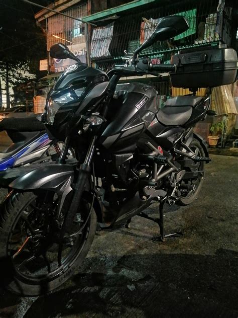 Rouser Pulsar NS Naked Sport 160 Fi Fuel Injection Motorbikes