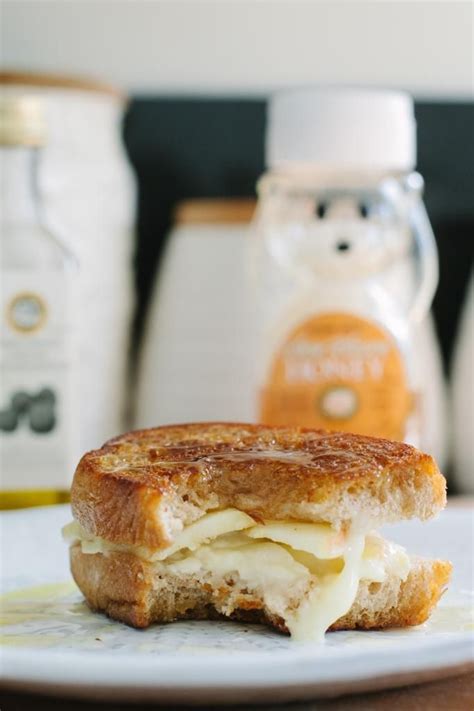 Honey Brie Grown Up Grilled Cheese With Brie And Truffle Oil Melt
